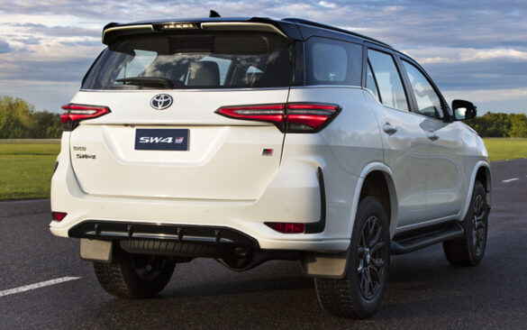 Nova Toyota SW4 2023 chega mais potente e turbinada - Toyota Sulpar