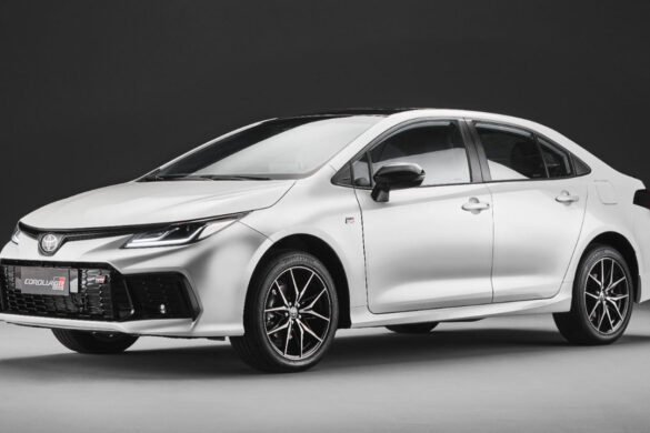 Tudo sobre o Toyota Corolla XEi 2025: motor, consumo e tecnologia ...