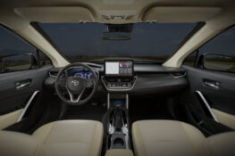 Hilux SRX Plus 2025: descubra o que faz dela a picape mais desejada ...